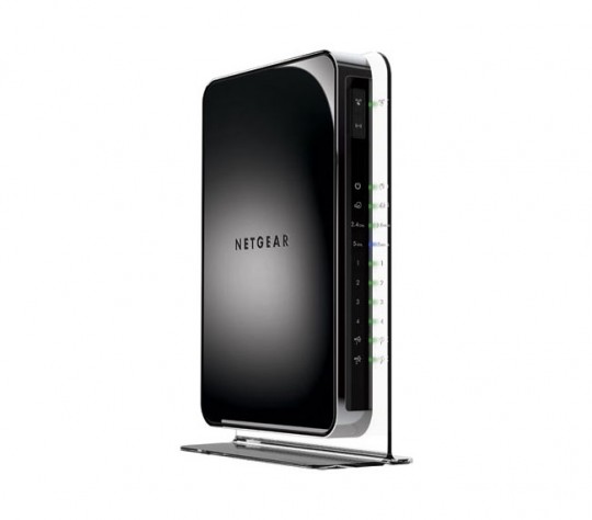 Netgear N900 Wireless Dual-Band Router s hitrostjo do kar 900Mbps ...