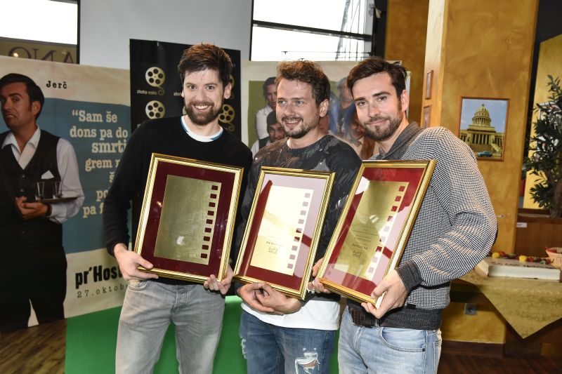 Film Pr'Hostar je v 11-ih dneh osvojil kar tri Zlate role, saj so do ...