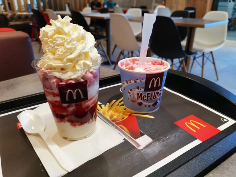 McFlurry ali McSundae Deluxe sladoled z mini Marshmallow penicami ...