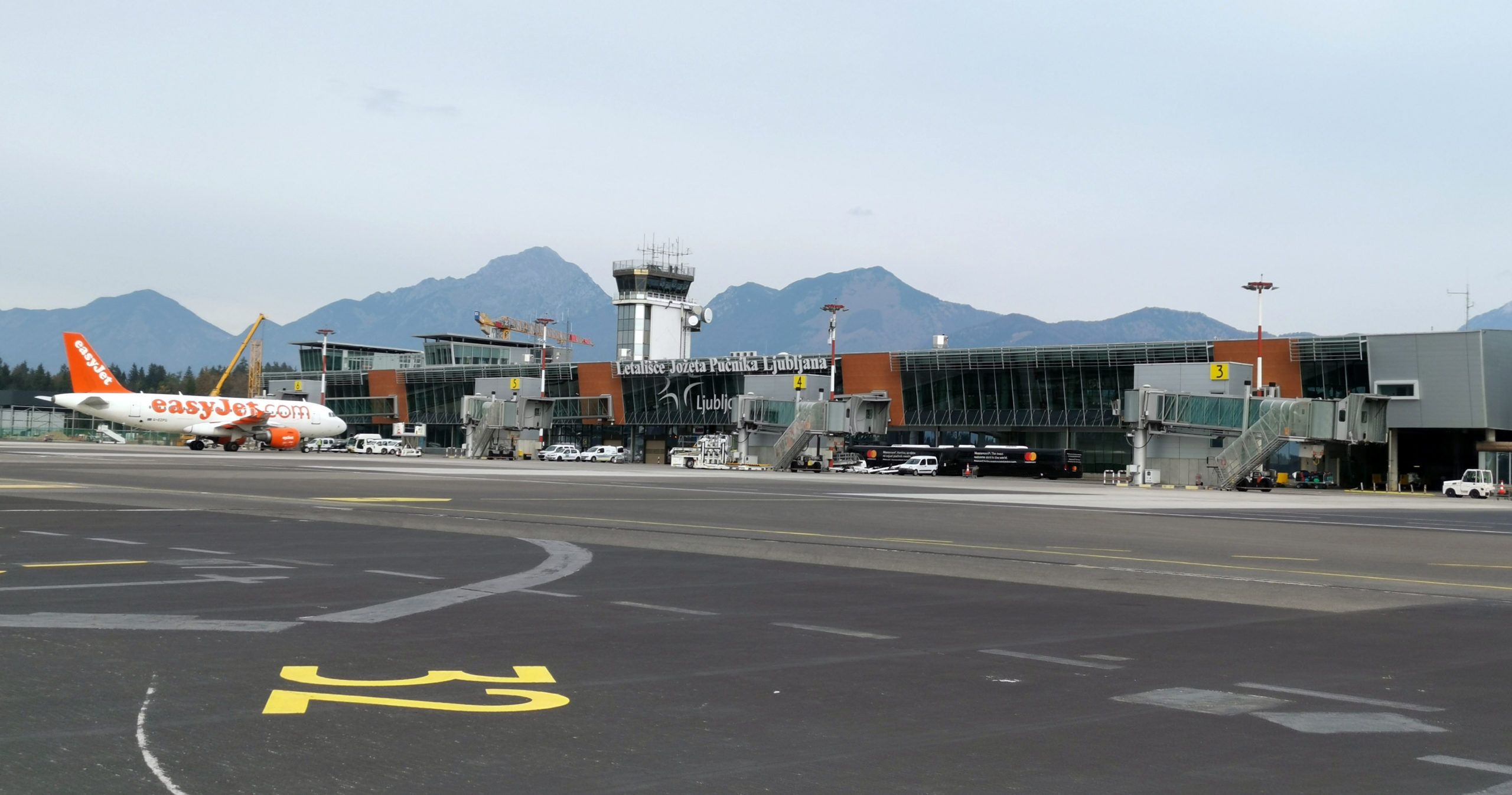 Fraport Slovenija na ljubljanskem letališču načrtuje širitev glavne ...
