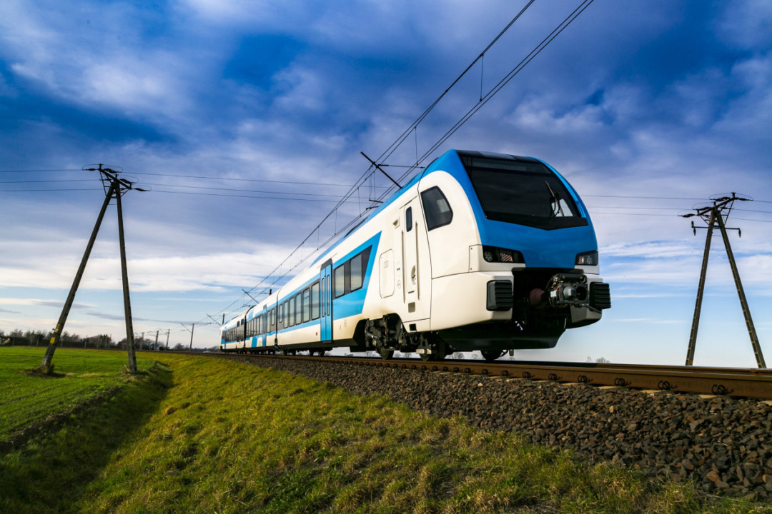 Podrobnosti novega vlaka Slovenskih železnic Stadler FLIRT DMV ...