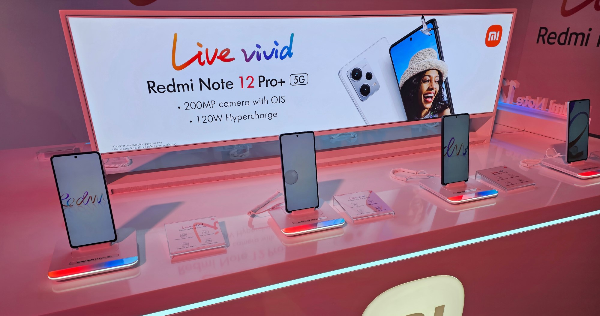 Xiaomi napovedal prihod serije Redmi Note 12 v Slovenijo, cena in ...