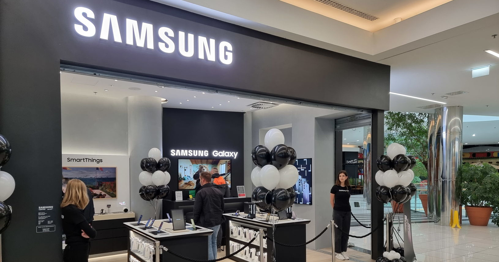 Samsung Center Citypark Ljubljana je zaživel v prenovljeni podobi - UPORABNA STRAN