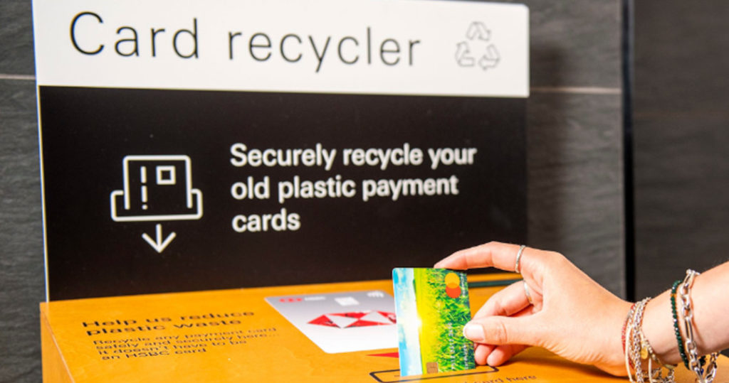 Mastercard z globalnim programom recikliranja plačilnih kartic spodbuja ...