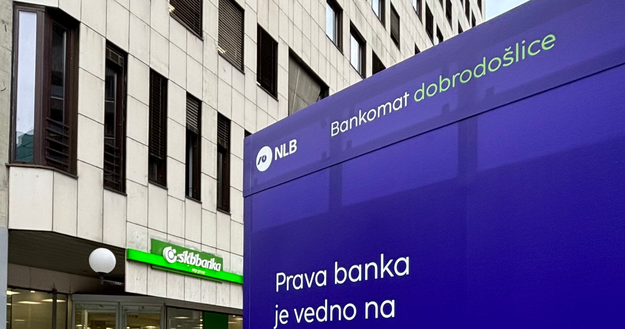 NLB hudomušno pozdravil združitev SKB in NKBM ter selitev sedeža OTP ...